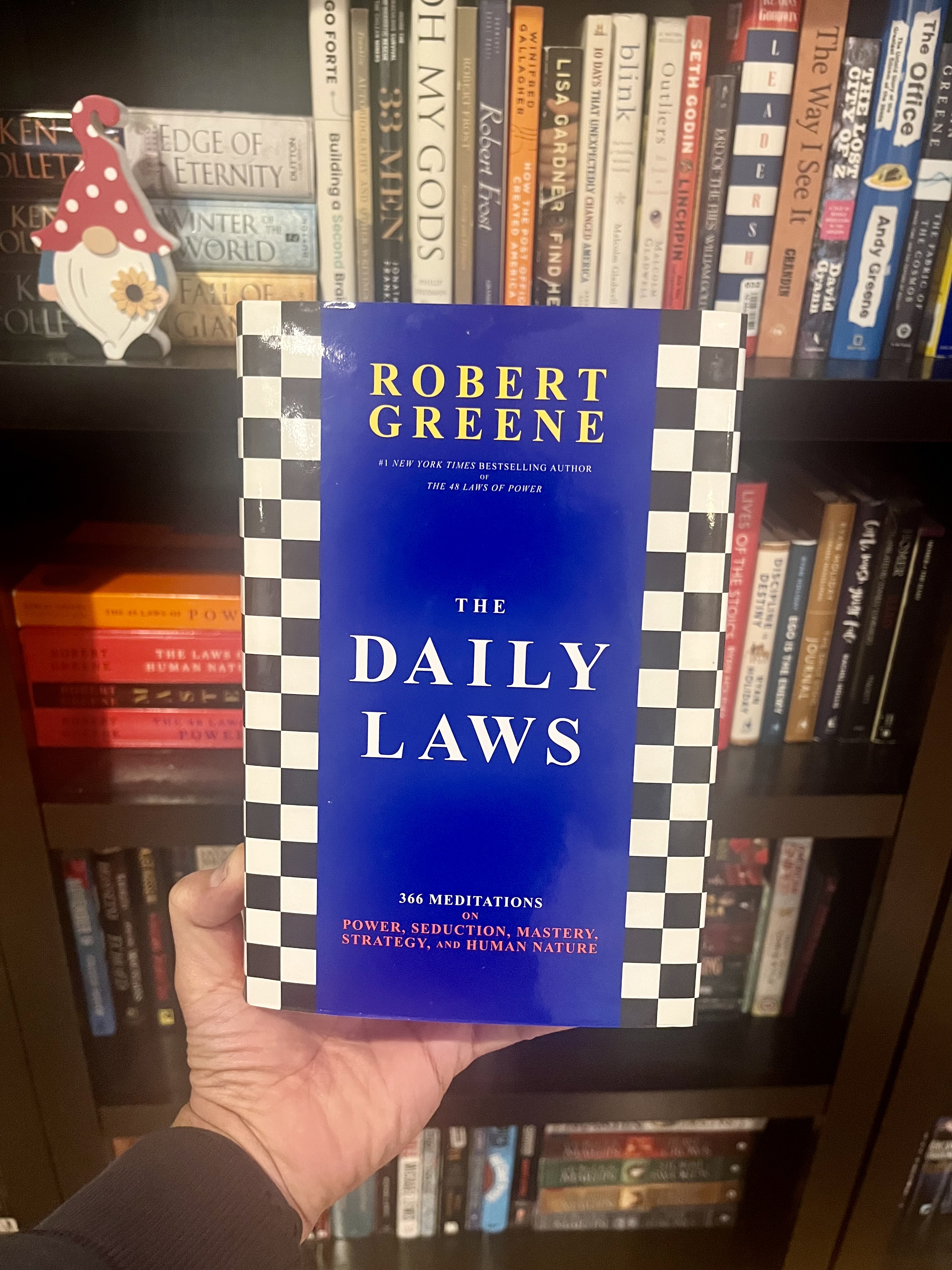Top 5 Lessons From The Daily Laws by Robert Greene – Book Ponder
