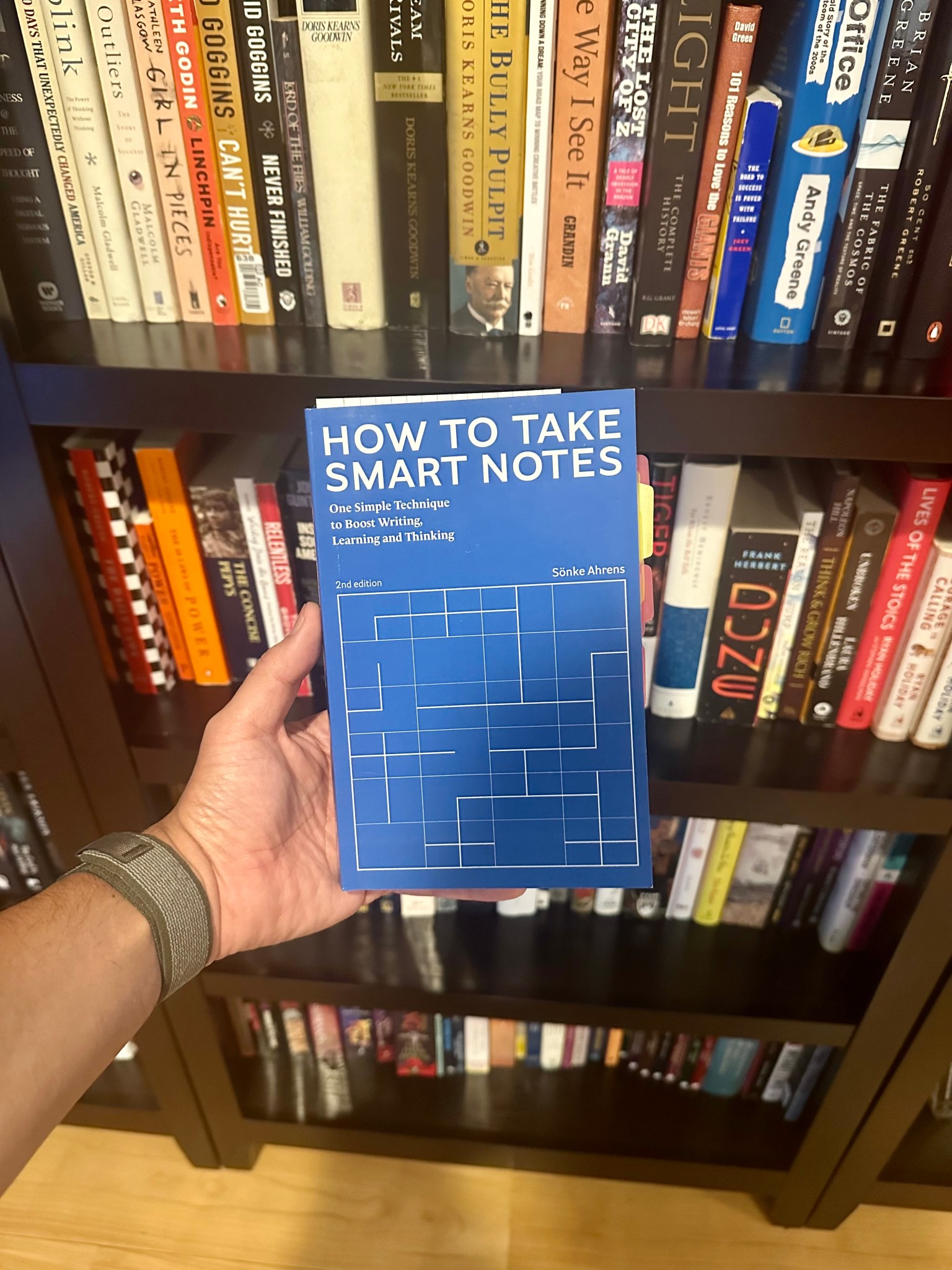 Master Note-Taking: 4 Lessons from How To Take Smart Notes – Book Ponder